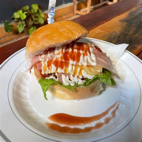 Hamburguesa Baba Yaga Snacks Baba Yaga El Yerro Menú