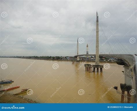 Pedestrianbridge Stock Image Image Of Dock Shore Coast 253802215