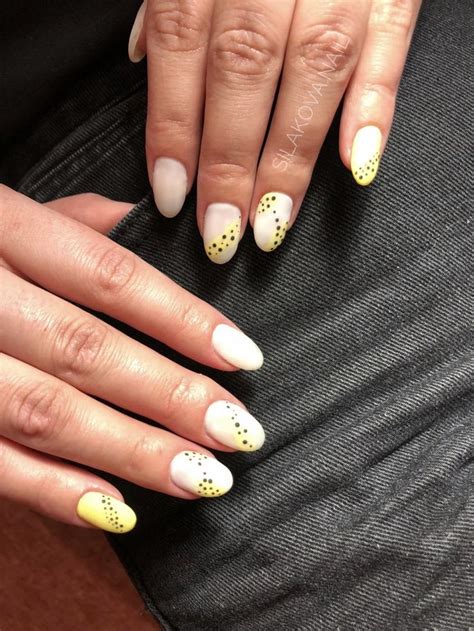 Стильный маникюр, весенний маникюр, нюдовые цвета