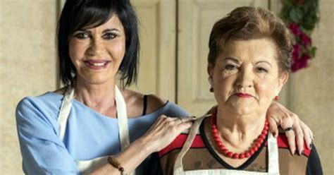 Coronavirus Morta La Mamma Di Fiordaliso Tutta La Rabbia Della Cantante Sui Social