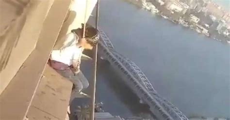 ما الذي كشفته التحقيقات الأولية حول سقوط فتاة من فندق في الزمالك؟ الراي