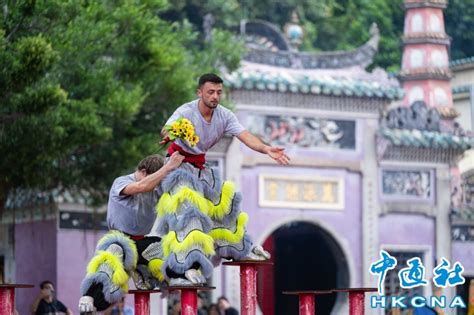 “第十屆獅王爭霸國際賽—美高梅盃”將在澳門媽閣廟前地上演 圖集 香港中通社