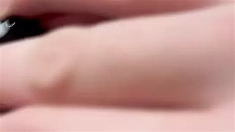 绝望地射在我的贞操笼里 Xhamster