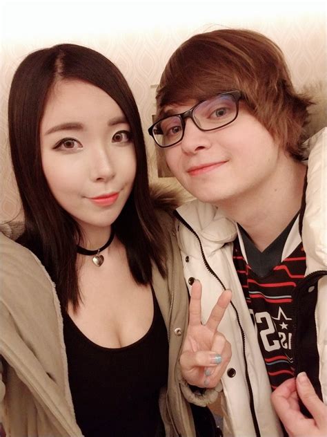 Sneakylol Net Worth How Much Money He Makes On Twitch And Youtube