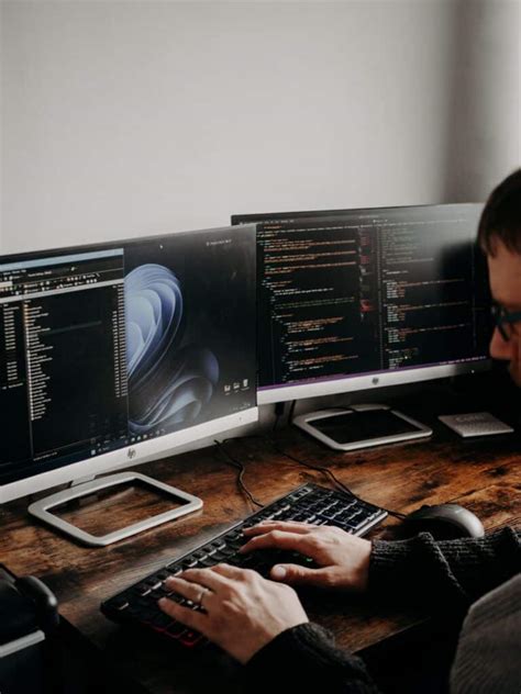 HOW TO BUILD THE BEST FULL STACK WEB APPLICATION IN Charisol