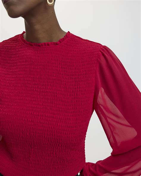 Long Sleeve Crew Neck Fitted Blouse With Smocks Regular Reitmans
