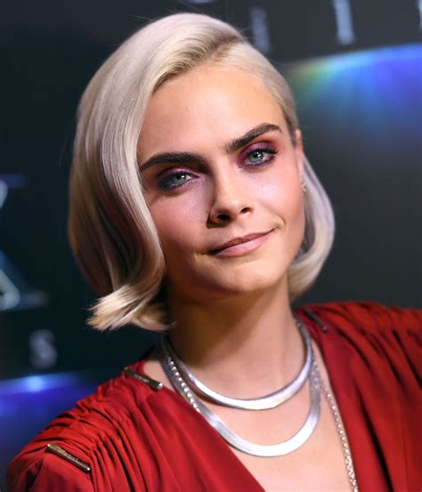 Cara Delevingne Just Shaved Her Head And Unsurprisingly She Still Looks Great Glamour