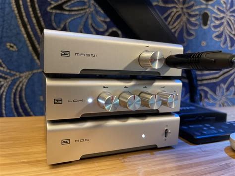 Beautiful Schitt Rheadphones