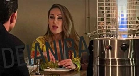 Anna Tatangelo la foto con il nuovo fidanzato Mattia Narducci insieme a Parigi ecco lui chi è