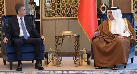 شاهد الكيان الإسرائيلي يفتتح سفارة في البحرين بعد ثلاث سنوات من تطبيع