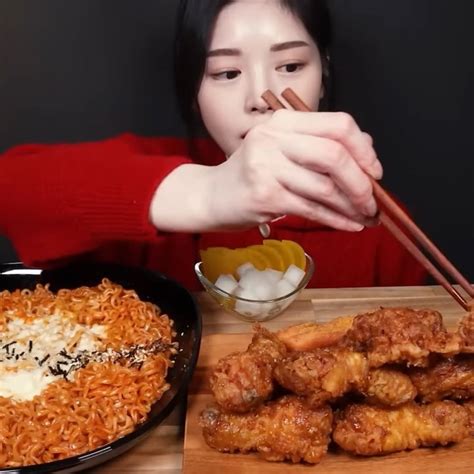Asmr Food Videos Follow Asmrmukbangaddict If You Love Food 🍤