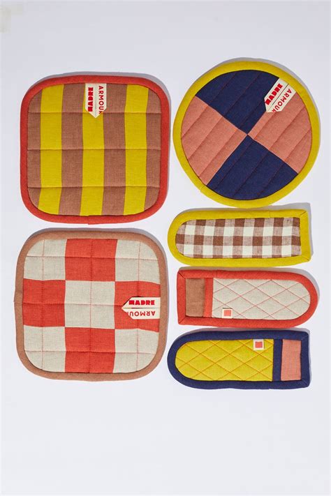 Colorful Oven Mitts And Pot Holder Set