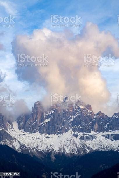 Dolomites의 이탈리아 알프스 Puez가이 슬 러 자연 공원 0명에 대한 스톡 사진 및 기타 이미지 0명 가이슬러