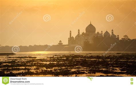 Paisaje De Taj Mahal Durante Salida Del Sol En Agra Uttar Pradesh La