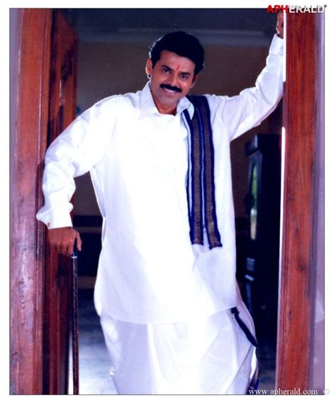 ఇప్పటి వరకు మీరెప్పుడు చూడని విక్టరీ వెంకటేష్ 30 రేర్ ఫోటో గేలరీ