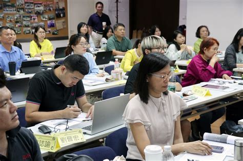 2023 8 25 27 112 1開學上課策略管理上課 世新大學上海學院