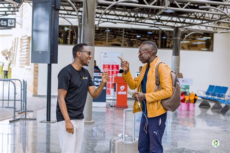 Umunyarwenya Daniel Omara Yageze I Kigali Yi Rwanda Rwot