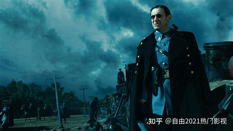 人生必看影片推荐：《潘神的迷宫》童话与现实，盛开在腐朽中的理想之花 知乎