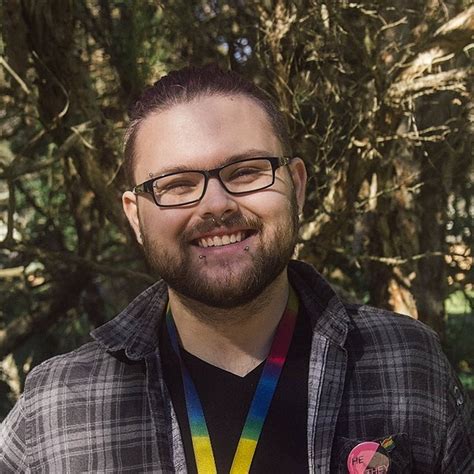 Avery Howard Twitter Instagram Linktree