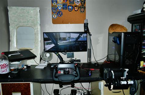 My Flight Sim Setup Got An Upgrade Pay No Attention To The Underside Of The Desk These Are Not
