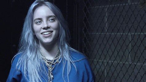 Billie Eilish Smile Wallpapers Tophinhanhdep
