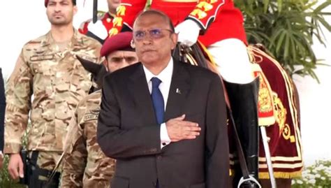 Asif Ali Zardari Presented Guard Of Honour At Aiwan E Sadr