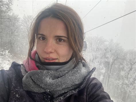 Ina Beecurious On Farcaster