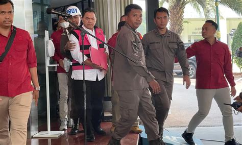 Kejagung Tahan Achsanul Qosasi