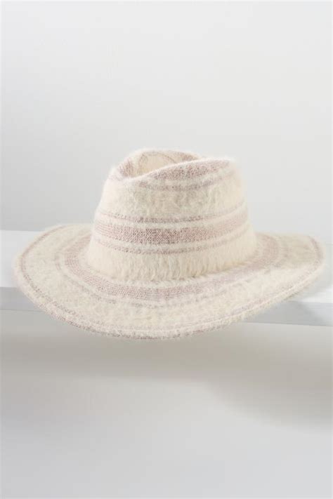 퍼지 니트 랜처 앤트로폴로지 한국 공식 스토어 유니크한 여성 패션 및 라이프스타일 편집샵 200개이상의 프리미엄 브랜드 여성 의류 액세서리 홈 인테리어 키친