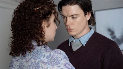‘los Crímenes De Essex La Serie Basada En Un Crimen Real Que Triunfa