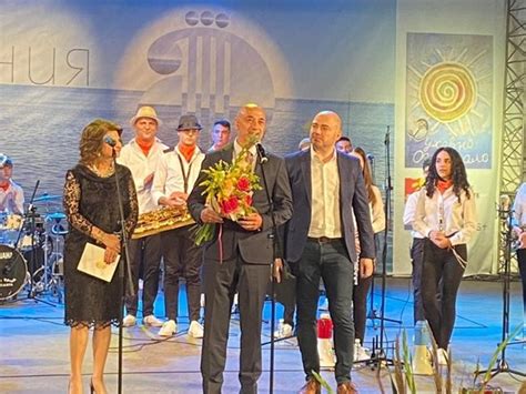 Министърът на туризма отличи с плакет и грамота Фондация Аполония Хай Клуб