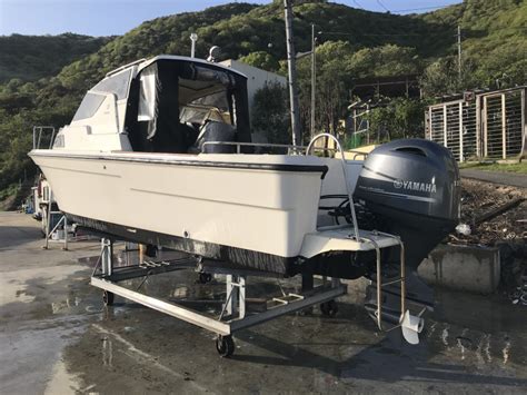 ヤマハ F23 日生マリーナ本店にて展示中 新品エンジン搭載 中古艇 神戸ハーバーマリーナhinase Marina