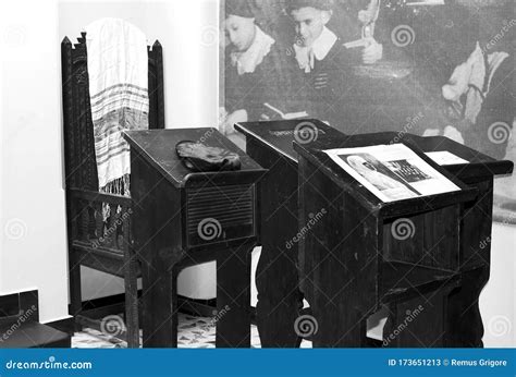 Old Romanian Cfr Class 60 Diesel Sulzer Locomotive Editorial Image