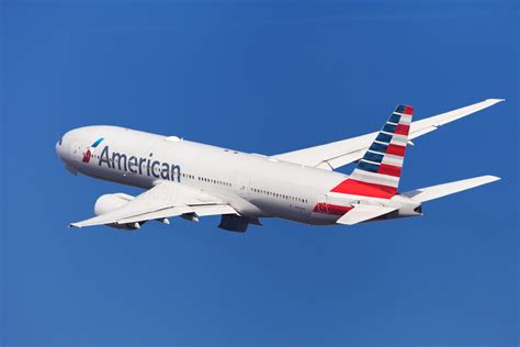 American Airlines Boeing 777 200er Diverts To Boston While Over The