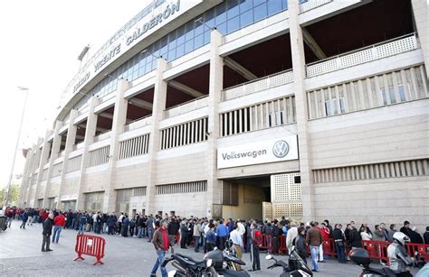 Torcida Do Atlético De Madrid Esgota Ingressos Para Final Da Liga Dos