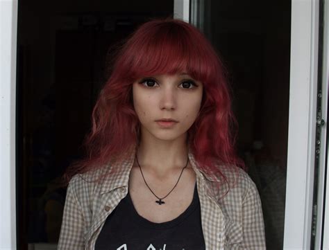 Wallpaper Menghadapi Wanita Si Rambut Merah Model Rambut Panjang