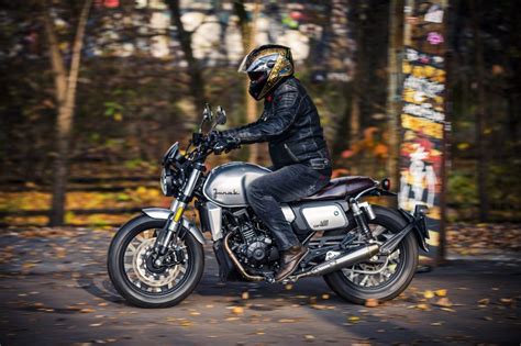 Junak Sr 400 Zwiastun Nowej Ery Świat Motocykli