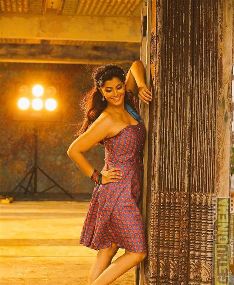 Actress Varalaxmi Sarathkumar 2017 Hd Photo Shoot Gethu Cinema