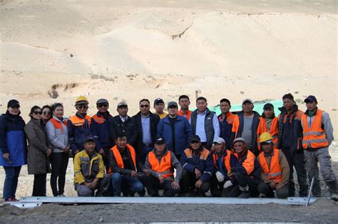 Б Энх Амгалан Төрийн өмчит АЗЗА компаниудын парк шинэчлэлд онцгой анхаарна