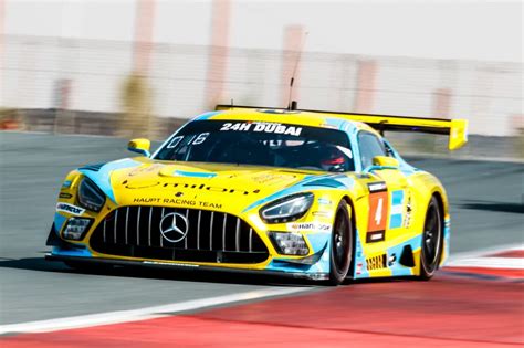 Zwei Top Platzierungen für Haupt Racing Team bei den h Dubai gt place