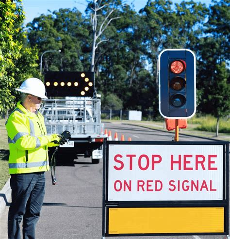 Trilight™ Traffic Signal System Reliable Traffic Control By Jaybro