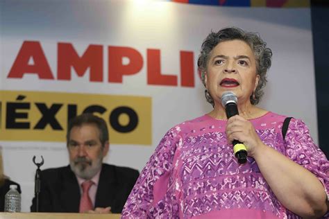 Senadora Beatriz Paredes Analiza Exigir Referendo Ante La Expedición De