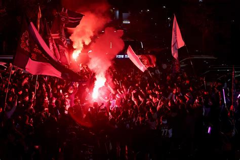 Fc안양fcanyang ⚽ 𝐕𝐈𝐎𝐋𝐄𝐓 𝐌𝐎𝐌𝐄𝐍𝐓 ‘안양이 없으면 살아갈 수 없는 바보 같은 녀석들에게 이 승격을