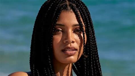 Danielle Herrington Is Bright And Beautiful In These 6 Swimwear Snaps