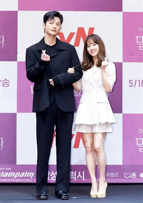 【photo】パク・ボヨン＆ソ・イングクら、新ドラマ「ある日、私の家の玄関に滅亡が入ってきた」制作発表会に出席 Kstyle