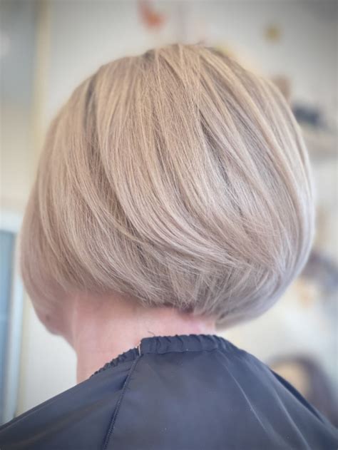 Короткі жіночі стрижки укладання на коротке волосся 41 фото ідей 2024