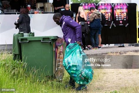 Itinerant Tinker Photos And Premium High Res Pictures Getty Images