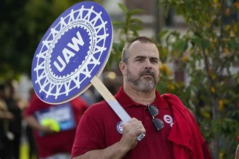 Ford Workers At Buffalo Stamping Plant Ratify UAW Contract