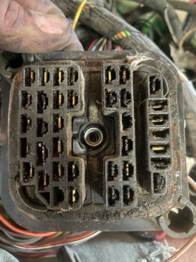 Fuse Bulkhead Connector Difference Gm Square Body 1973 1987 Gm Truck Forum