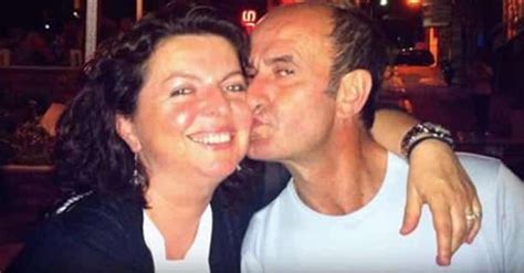 Son mari est décédé brutalement Deux ans plus tard elle a vu la fille de son défunt mari
